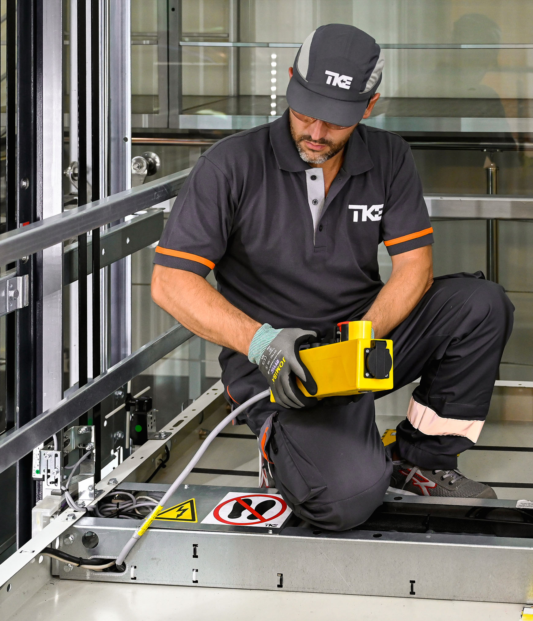 EOX digital product brochure